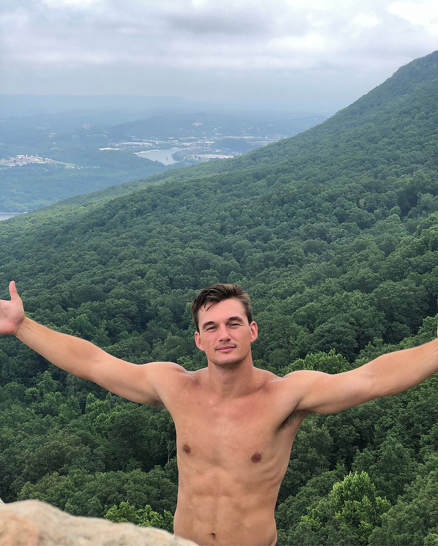Tyler Cameron Incl Shirtless Abs Pits Famousmales